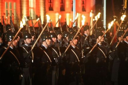 Torchlit procession at presidential palace - Canberra too ...